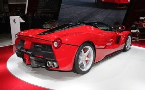 Ferrari LaFerrari - FaveThing.com