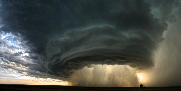 Supercell T-Storm - FaveThing.com