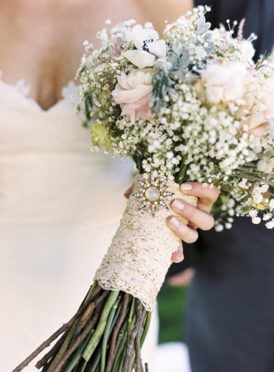 Beautiful brides bouquet with matching lace wrap and broach - FaveThing.com