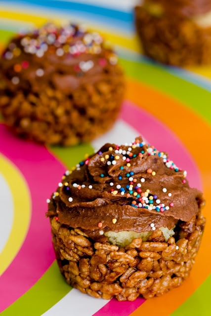 Rice Crispy Cupcakes - FaveThing.com